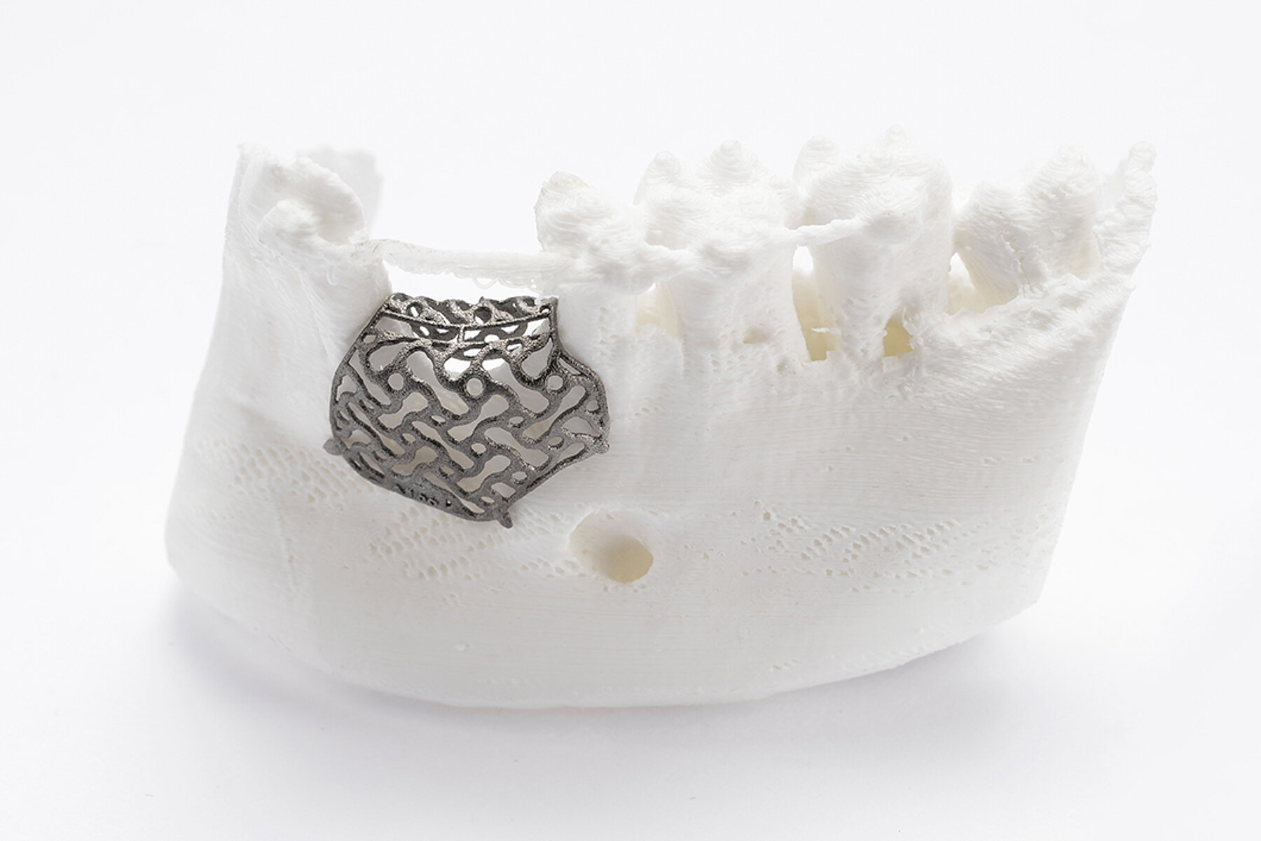 Geistlich USA: Yxoss CBR