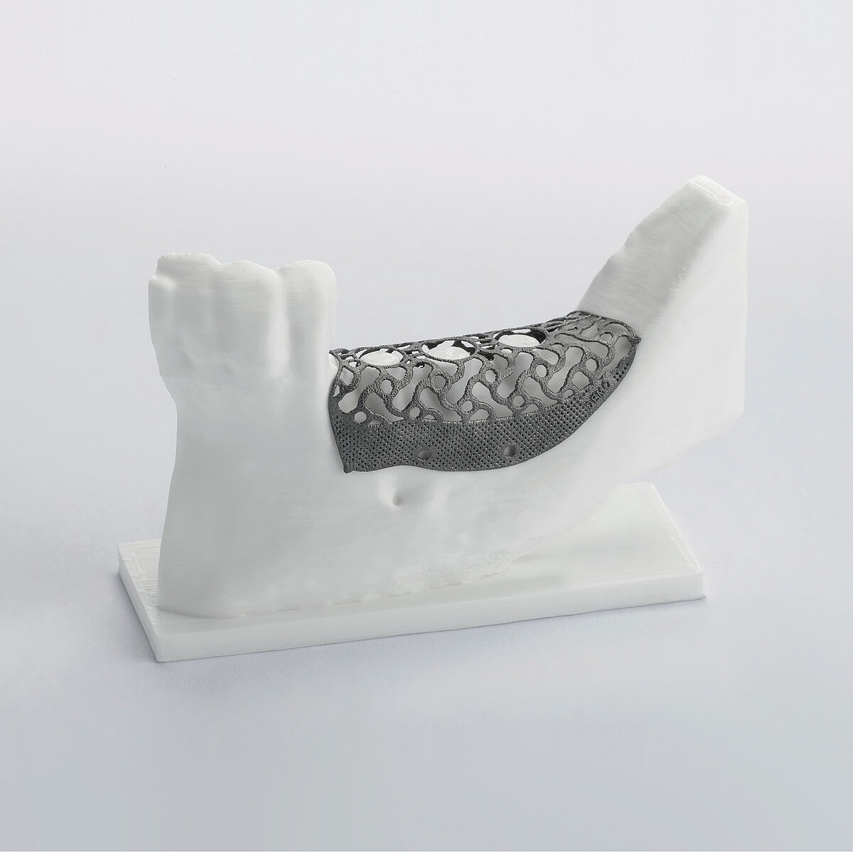 Geistlich USA: Yxoss CBR